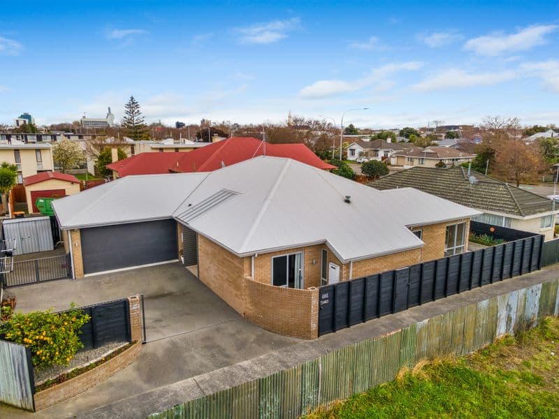Palmerston North, Tall Poppy Listings